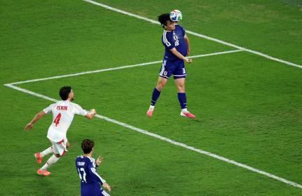 Ayase Ueda, con el '18' por un goleador de los 90