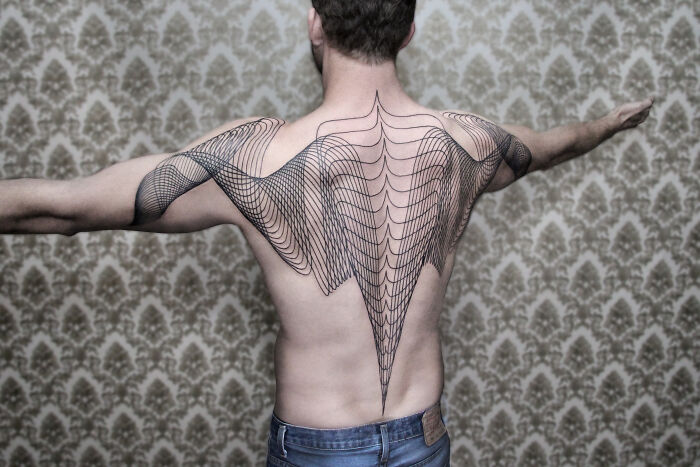 22 custom tattoo designs tailored to fit the human body