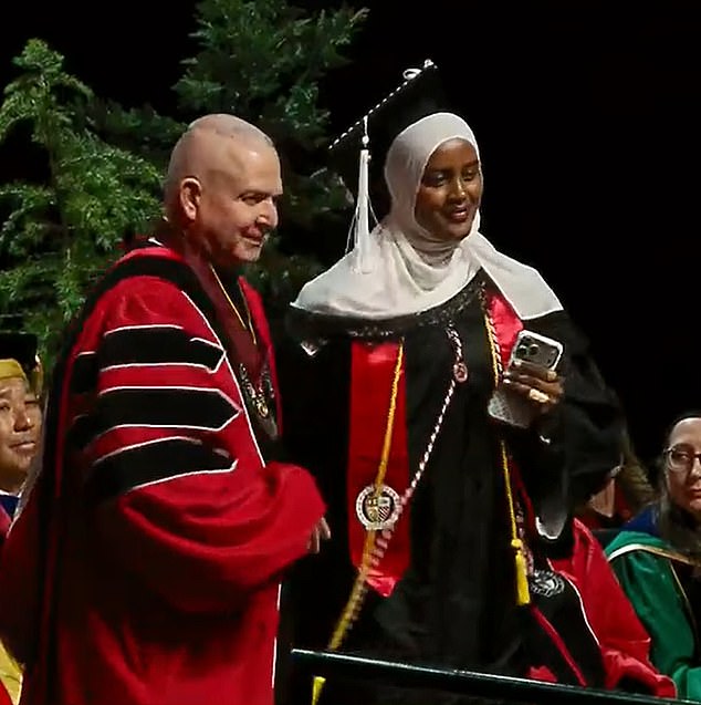 Moment Seattle University provost grabs Palestinian flag from student's ...