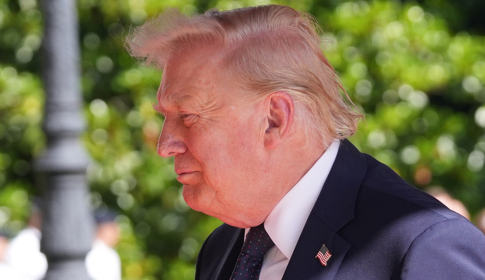 Donald Trump’s hair has people convinced there is a toupee involved ...