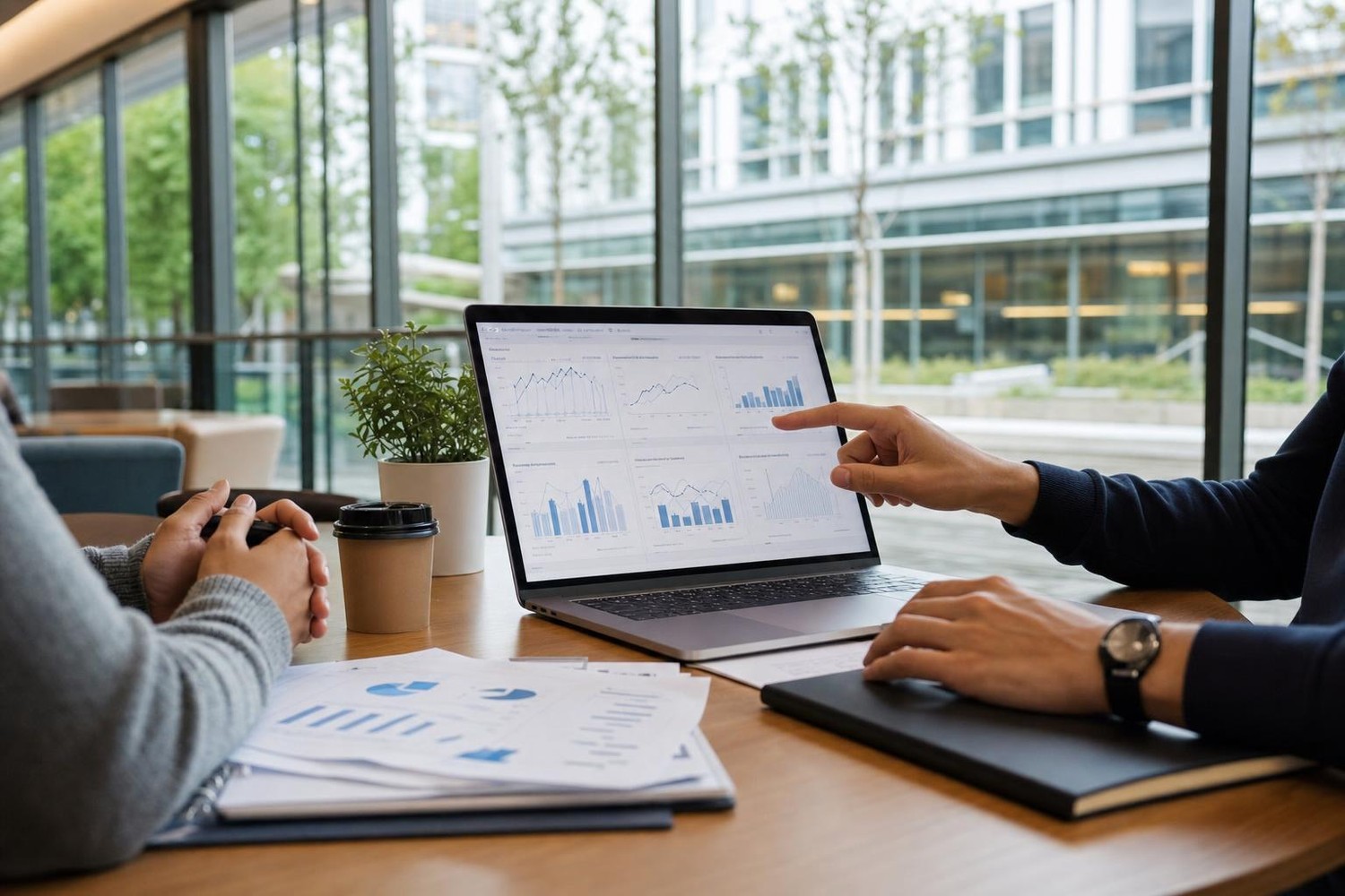 Comment financer ses études tout en préparant son avenir professionnel ...