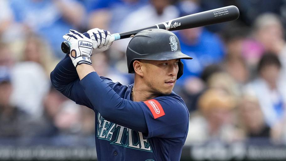 Rob Refsnyder's historically bad year must push Mariners closer to a ...