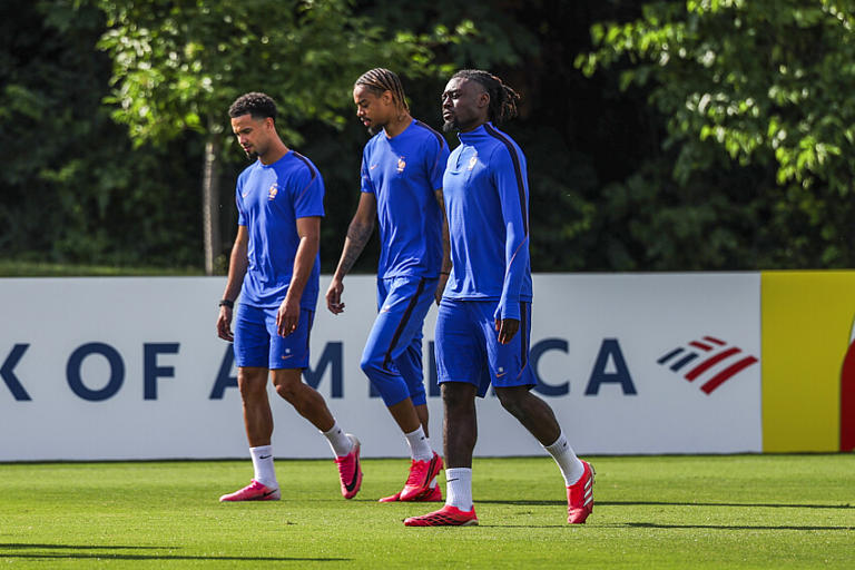 Transfer – A French national team player dreams of PSG!