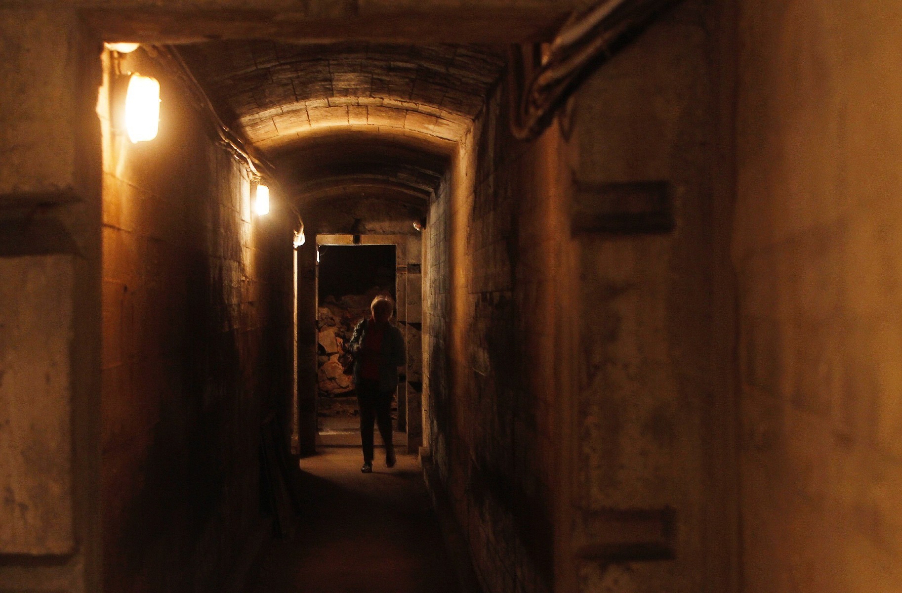 20 creepy photos of abandoned nuclear bunkers