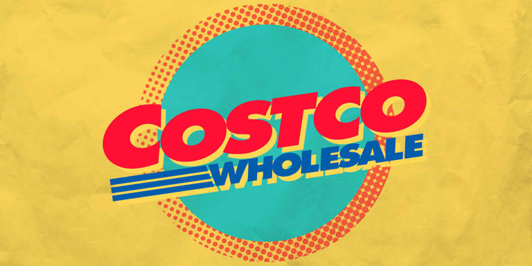 The Costco bakery just brought back its 4-pound summer showstopper