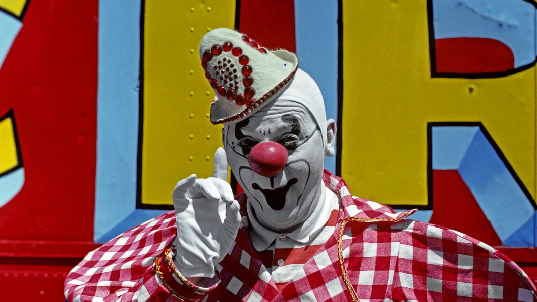 10 glimpses into vintage circus life and clowns