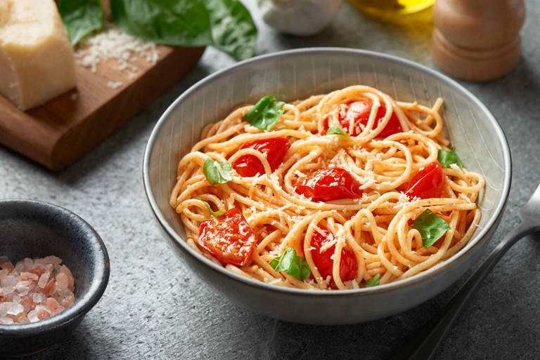 Whole grain pasta vs. regular pasta: Which is better for blood sugar?