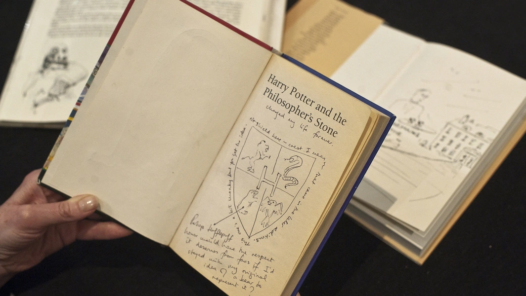 5 hidden details and fan theories in Harry Potter