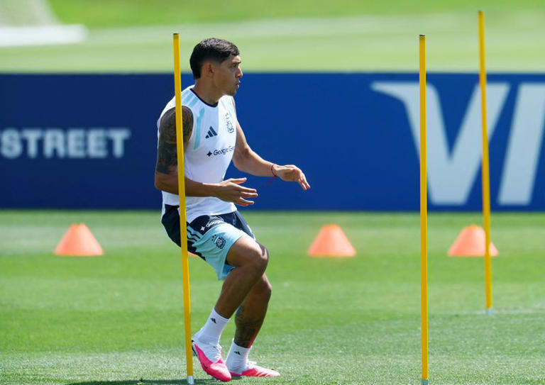 Soccer-Argentina select Molina to replace Montiel for Austria clash