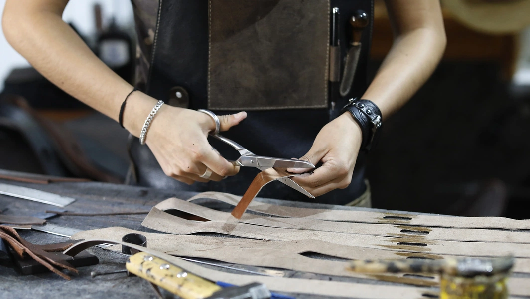 Step-by-step leather chair restoration