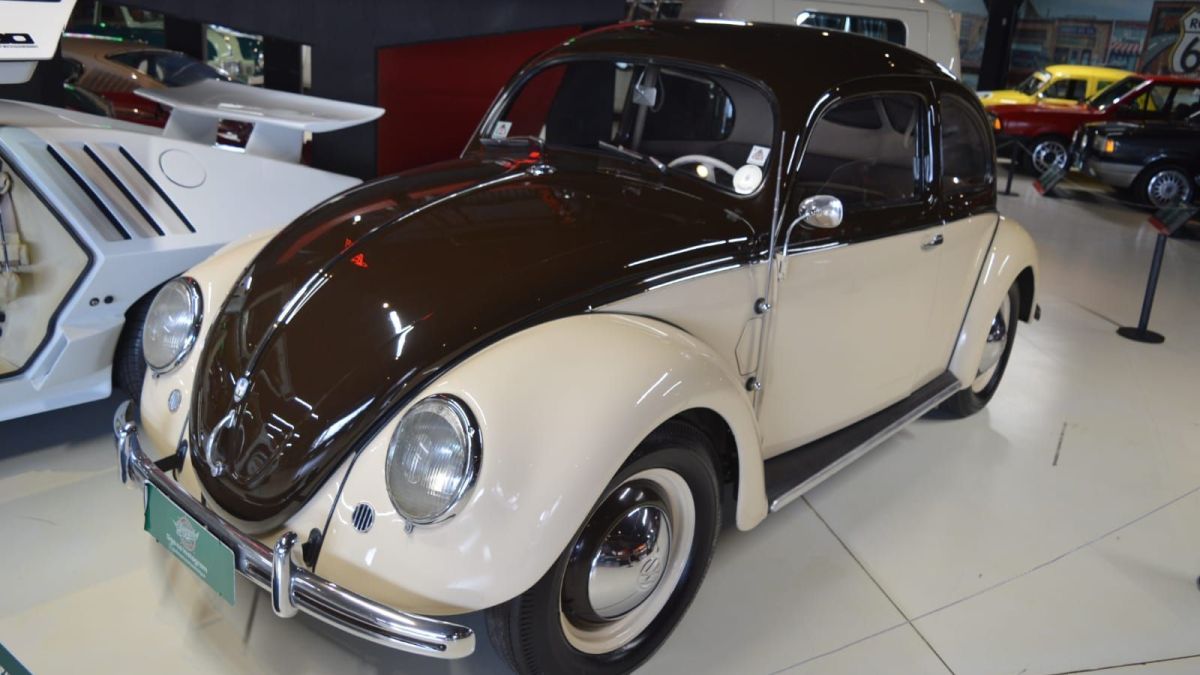 Dia Mundial do Fusca: conheça um raro split window de 1952