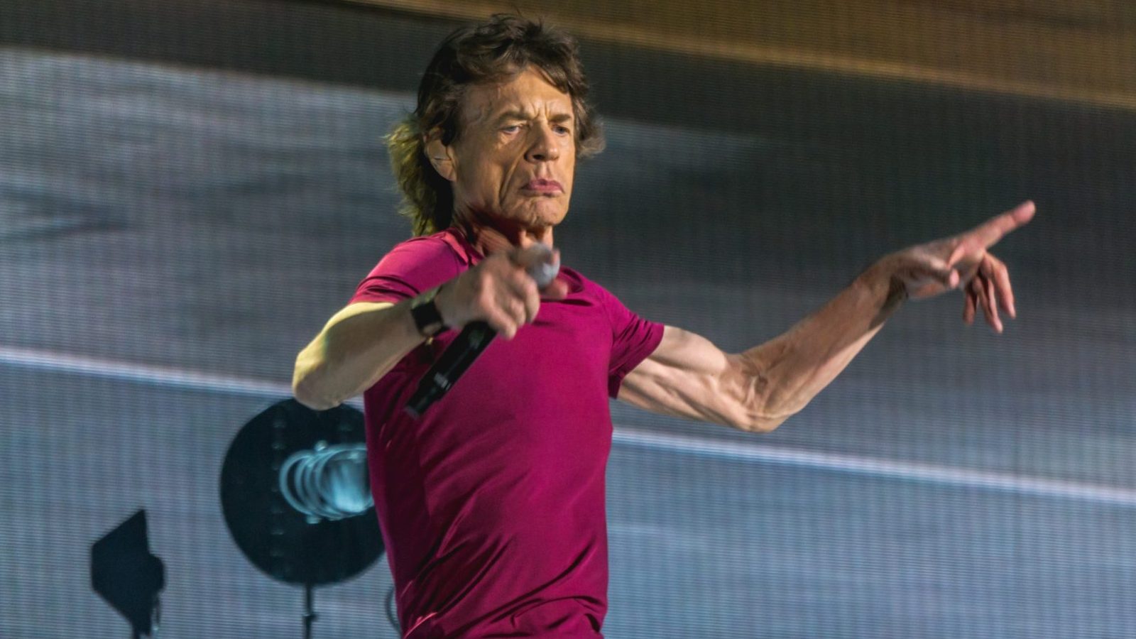 9 iconic frontmen who helped shape rock history