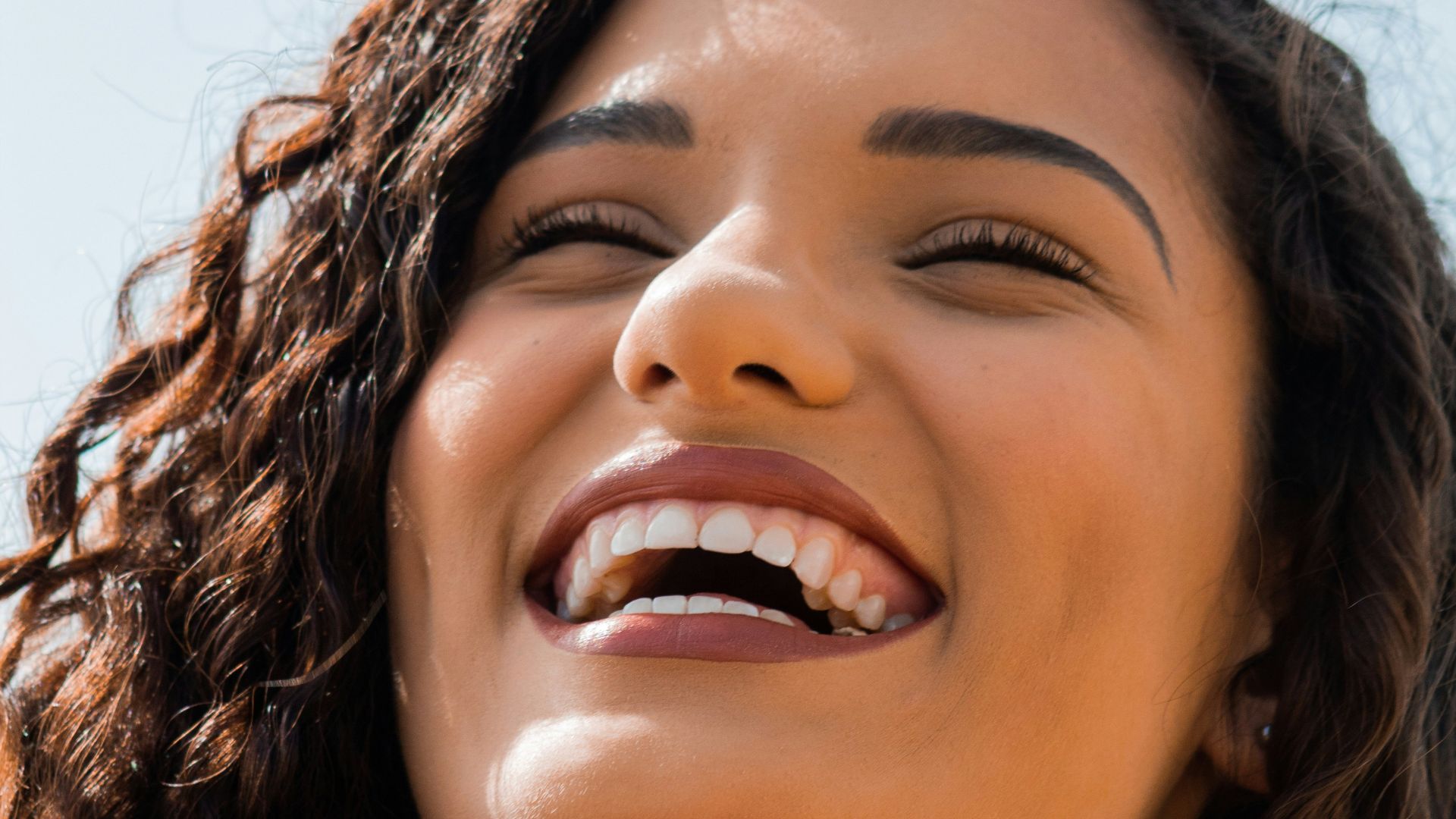 20 everyday things your teeth are actually stronger than