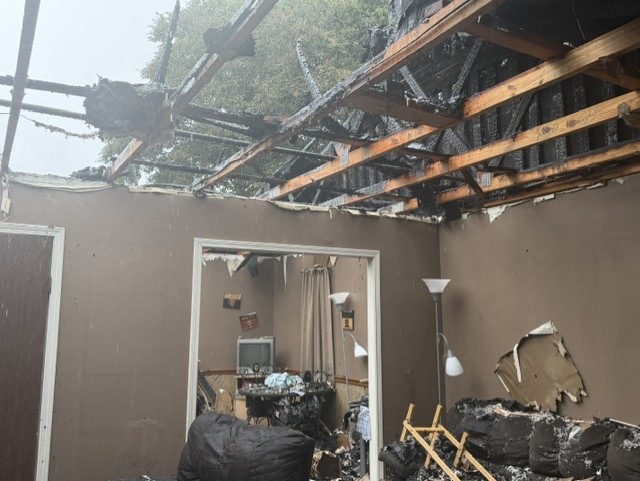 Lightning strike causes house fire in Memphis