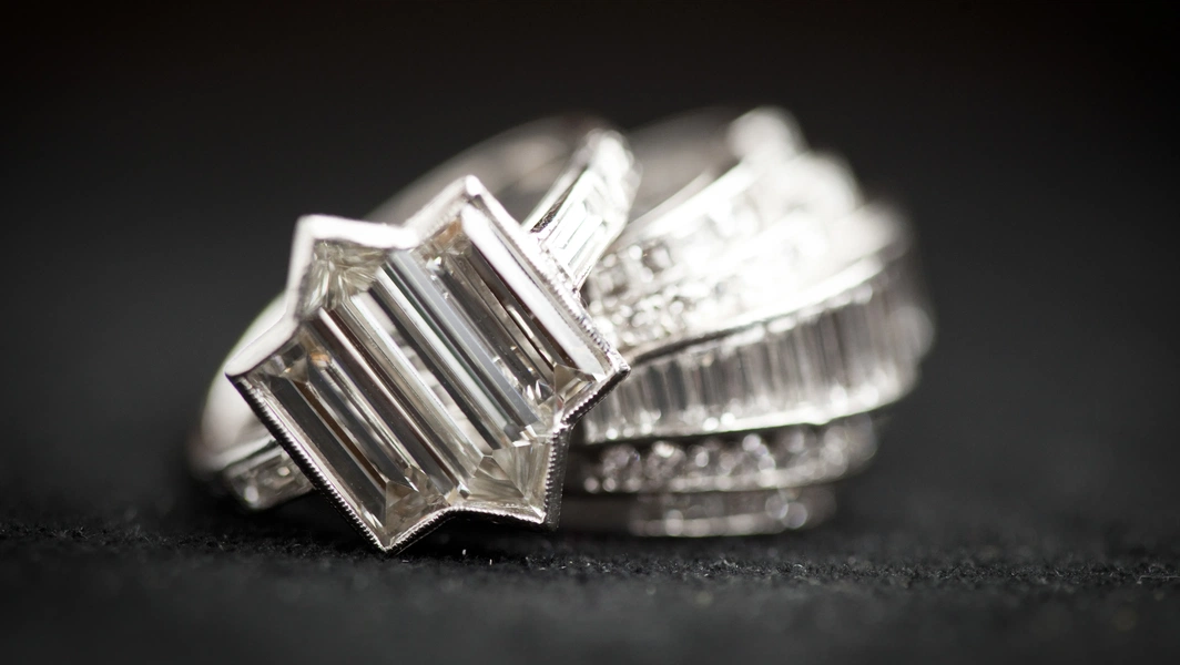Art deco wedding bands: History, design, and modern revival