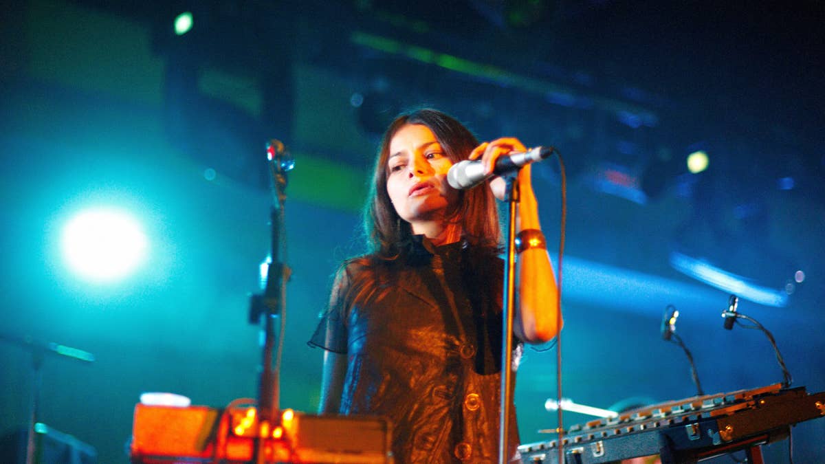 Sombr's Cover of Mazzy Star's 'Fade Into You' Introduces a New ...