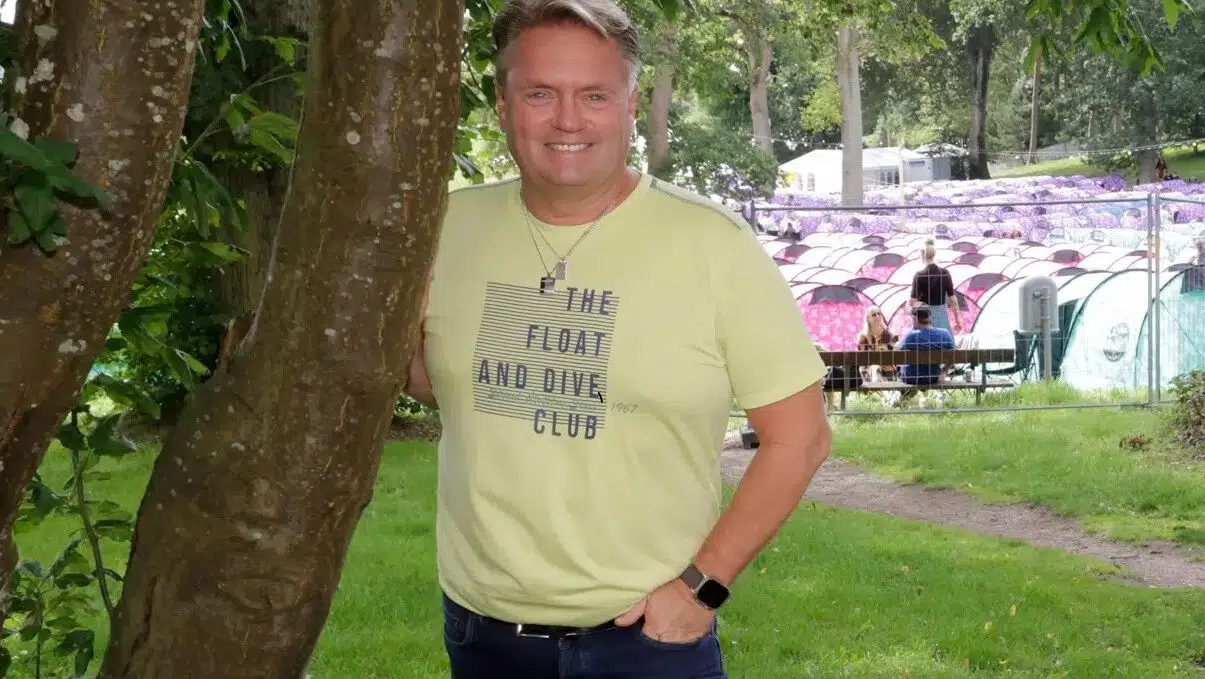 Kandis-Johnny efter vægttab: Jeg behøver ikke længere gi’ den fuld smadder