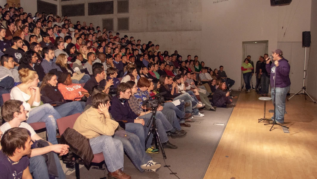 Performance-lectures from conceptual art to digital self-presentation
