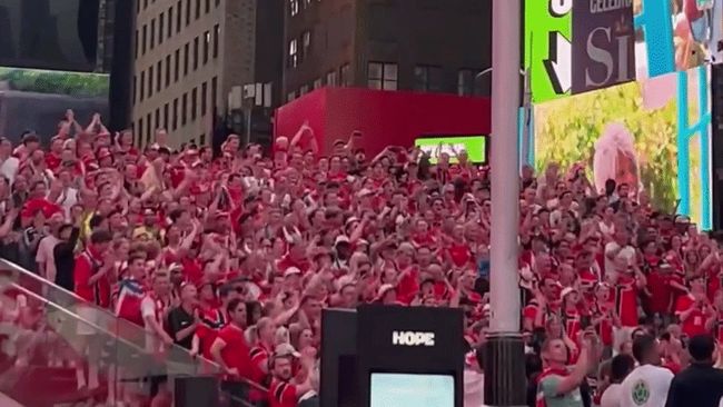 Hundreds of Norway fans swarm Times Square, disrupt yoga class
