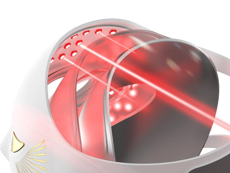 My Megelin Duo-Lux review: Can a laser and LED mask actually improve ...