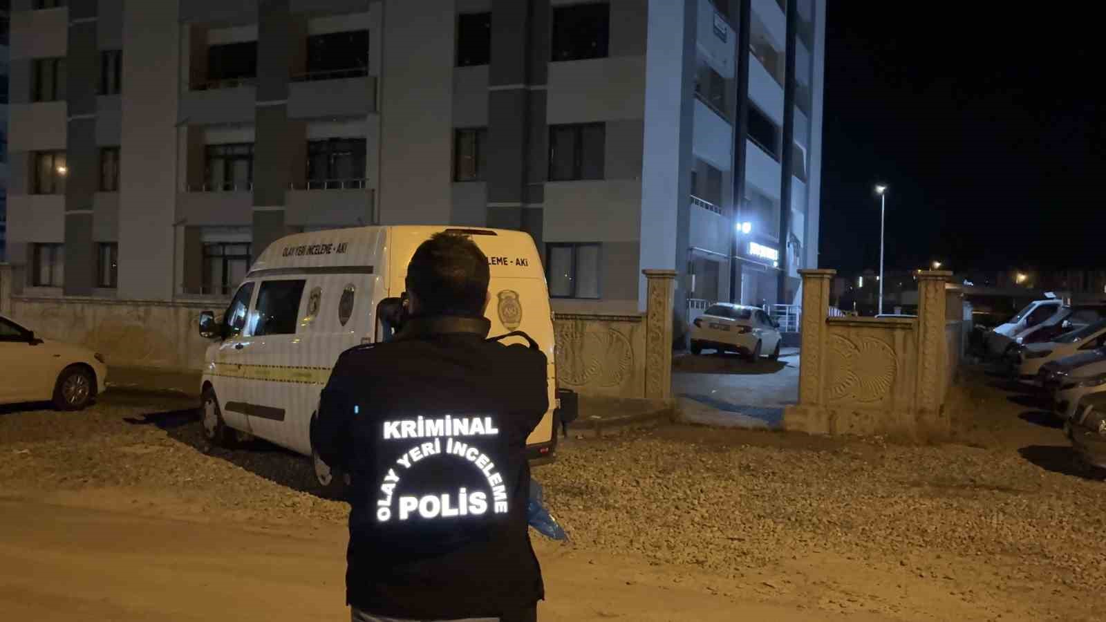 Laf atma kavgası kanlı bitti: 1 ölü, 1’i ağır 2 yaralı