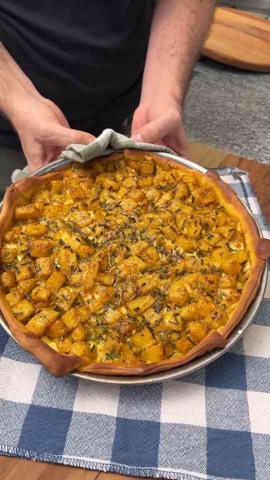 Tarta de jamón y queso cremosa y dorada nivel dios