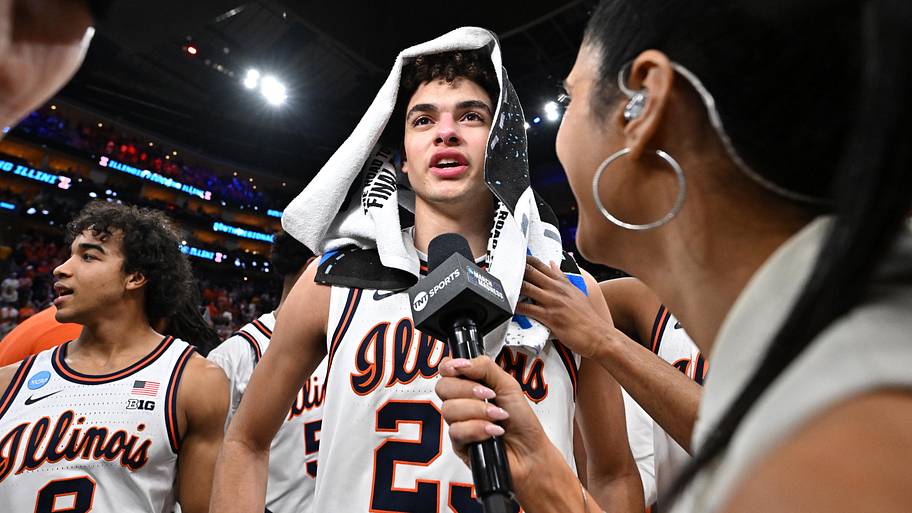 Keaton Wagler's latest comments add intrigue to a risky Bulls trade-up ...