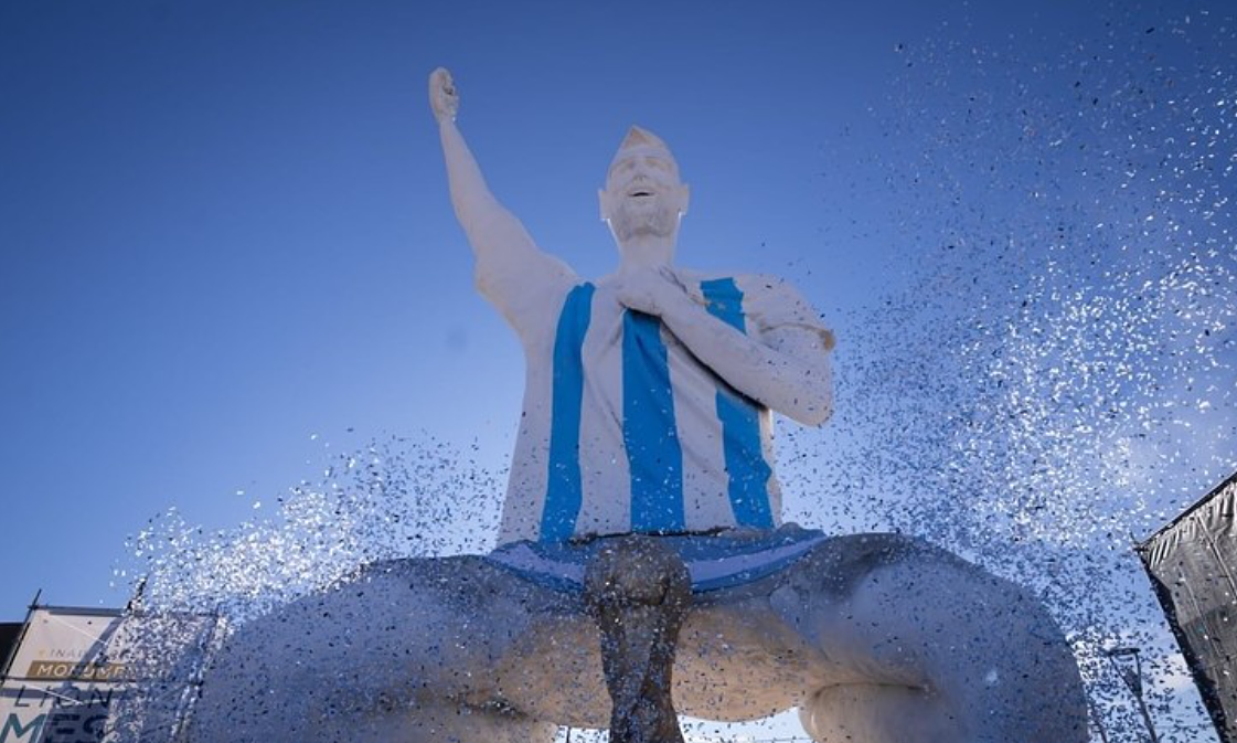 Argentina unveils 70-ton Messi statue, world's largest yet