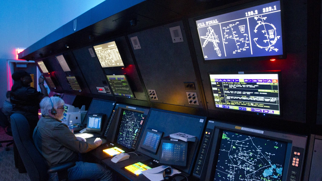FAA awards $875M AI contract to modernize air traffic flow