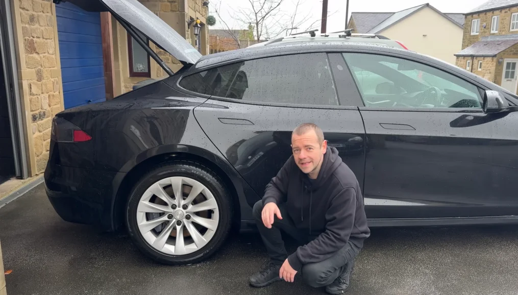 Man takes his 186,000-mile Model S to Tesla and says 'fix everything ...