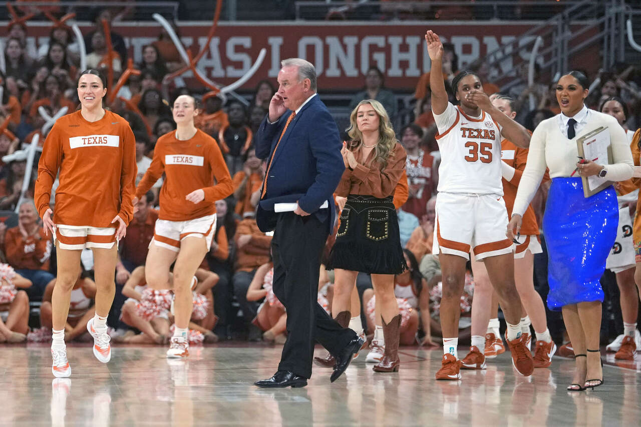 UConn women's basketball team to entertain Texas for preseason game on ...
