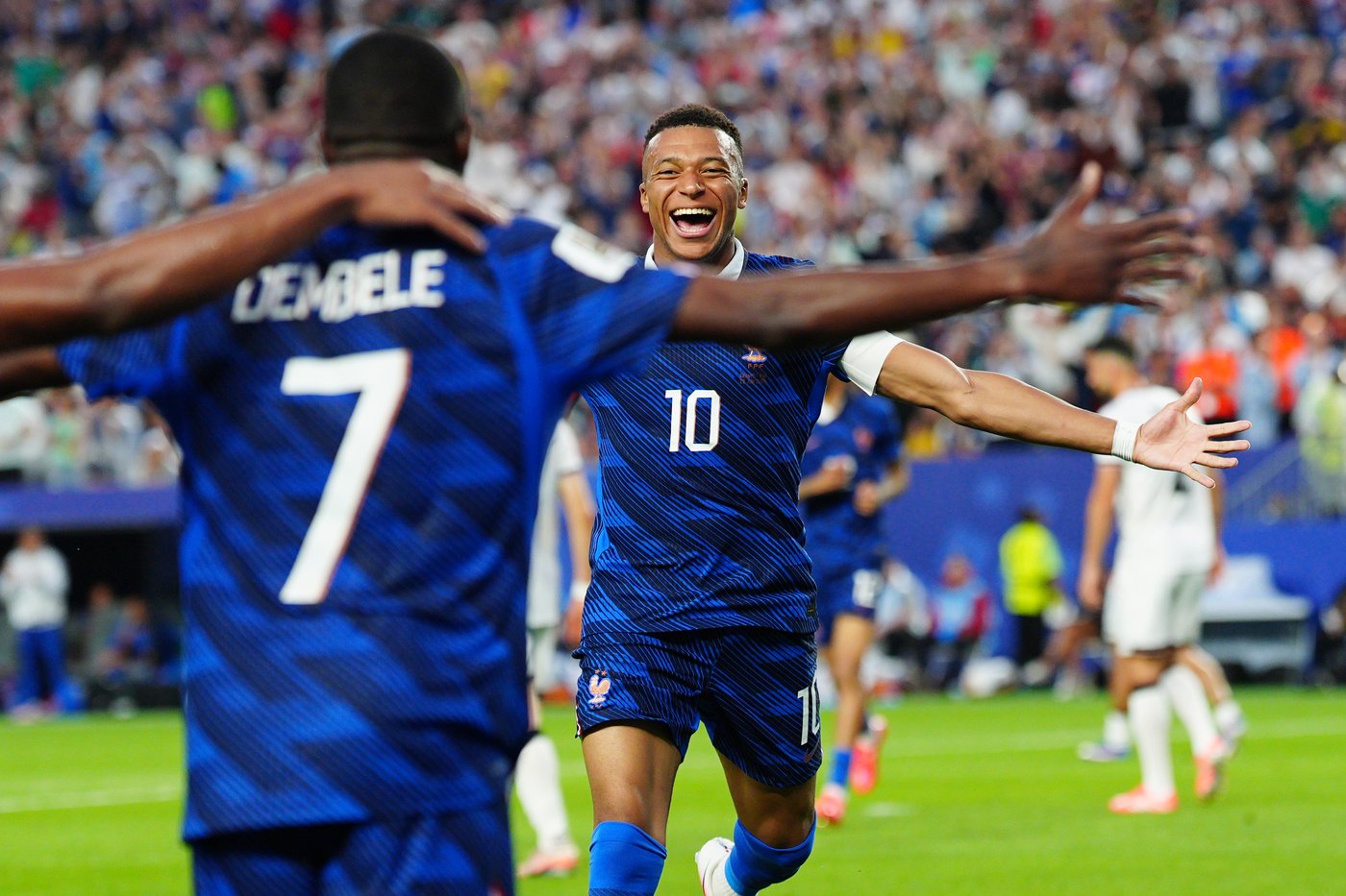 Kylian Mbappé of France scores 2 goals to reach 16 in World Cup career ...
