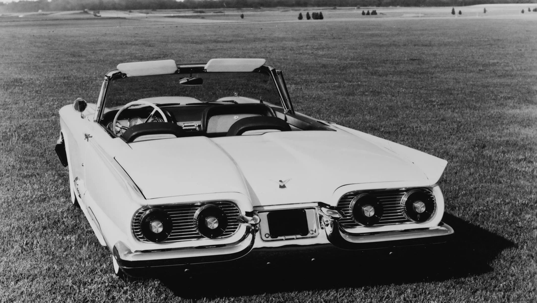 12 fascinating facts about the Ford Thunderbird