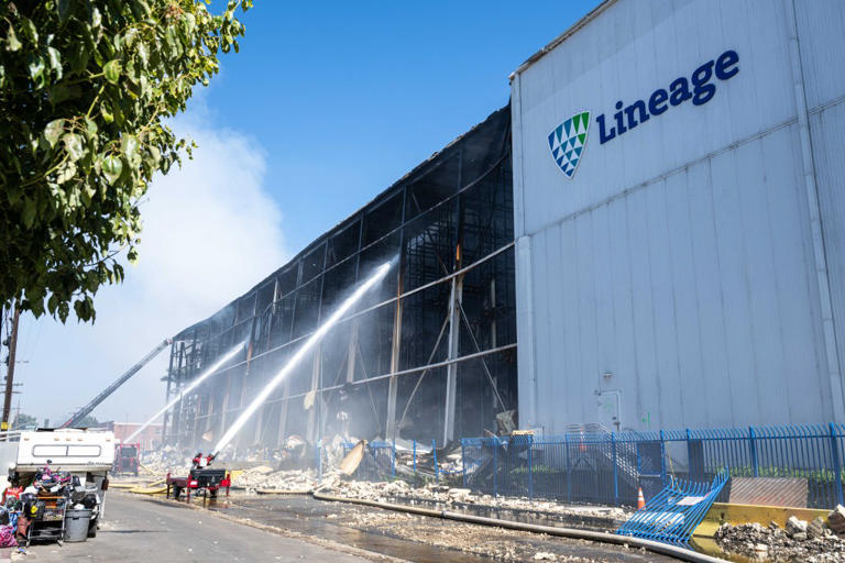 Fire chiefs make progress on warehouse inferno that smothered LA under ...