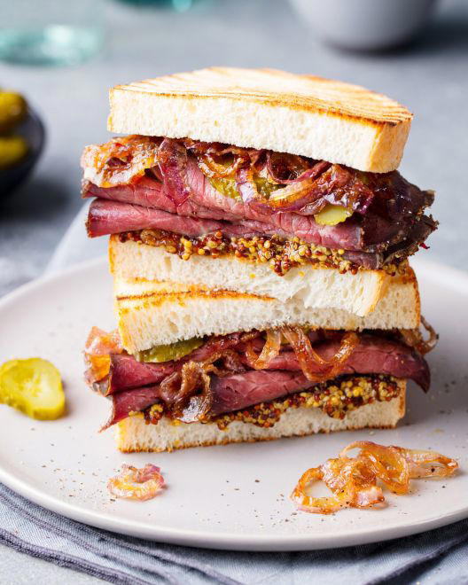 Pastrami sandwich: Το αγαπημένο σάντουιτς των Νεοϋορκέζων