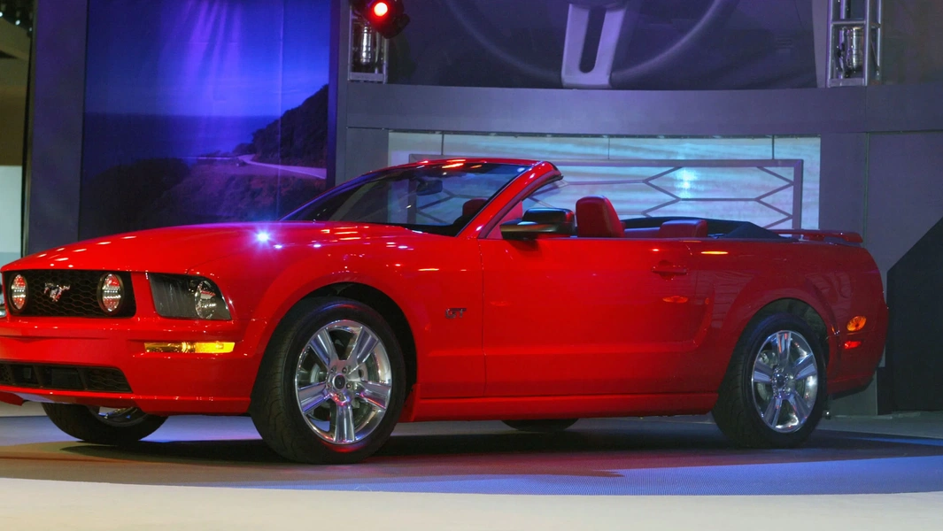6 retro-inspired American cars of the 2000s