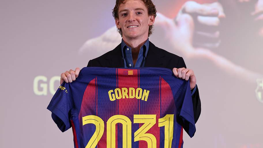Should Barcelona sell Raphinha this summer?