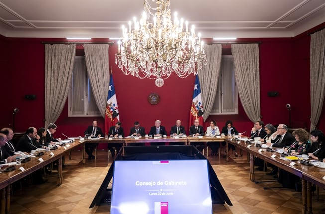 Kast lidera quinto consejo de gabinete: reconoce 100 días bastante ...