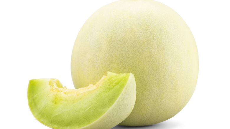 15 major crops California provides to the US