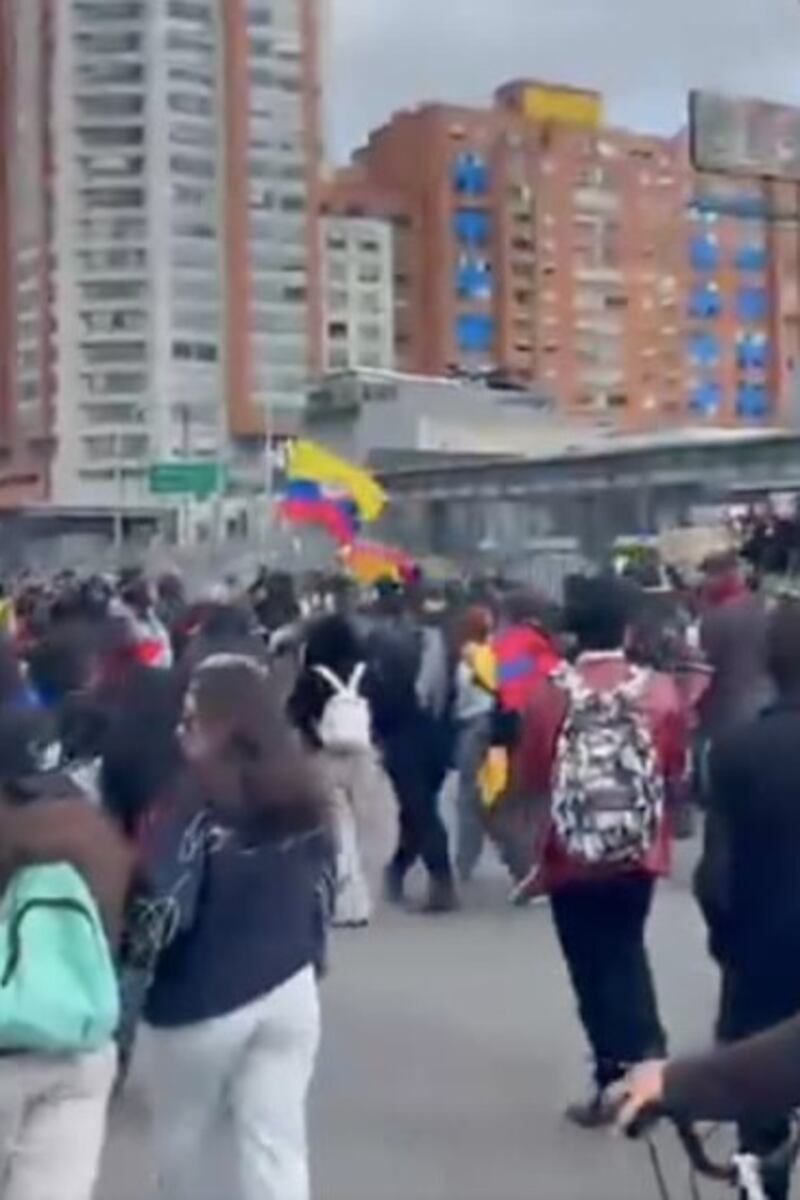 Ojo con el regreso a casa: reportan masivas manifestaciones que afectan ...
