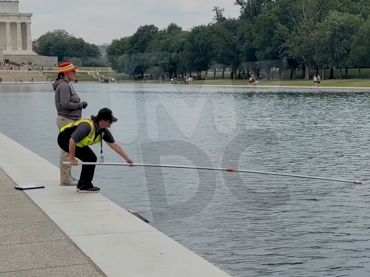 Lincoln Memorial reflecting pool water retested for algae after renovations