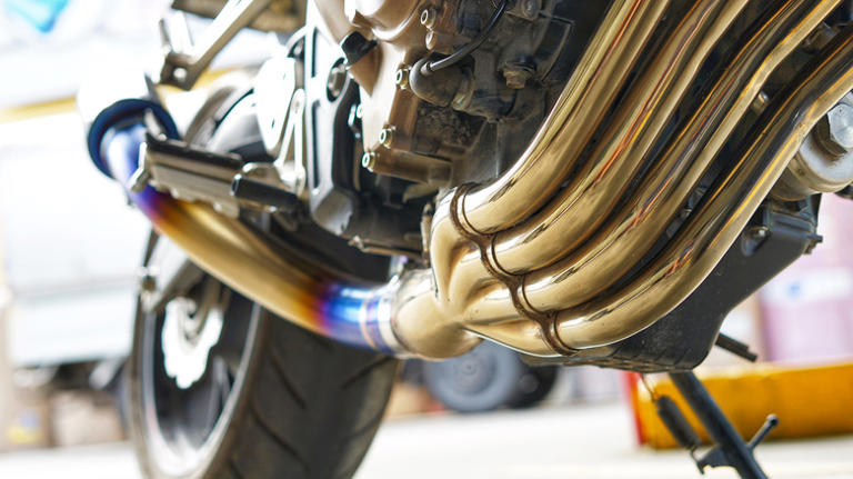 Why do some motorcycle exhaust pipes turn blue?