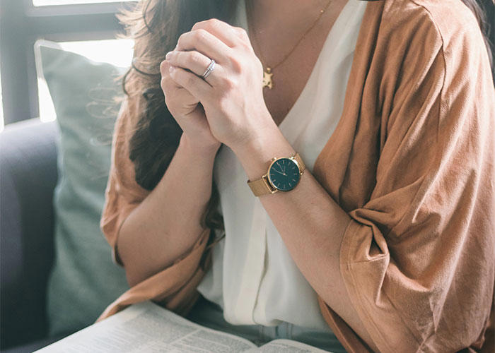 40 subtle things people do that instantly ruin a first impression
