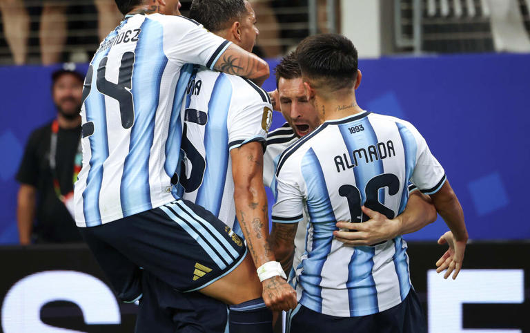 Messi puts on a show, leads Argentina to convincing World Cup win over ...