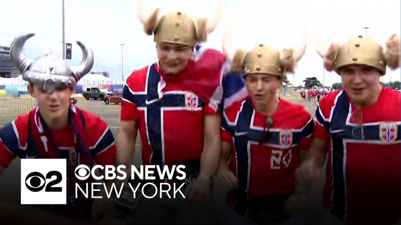 Norway fans won't let rain damper their spirits before Senegal match