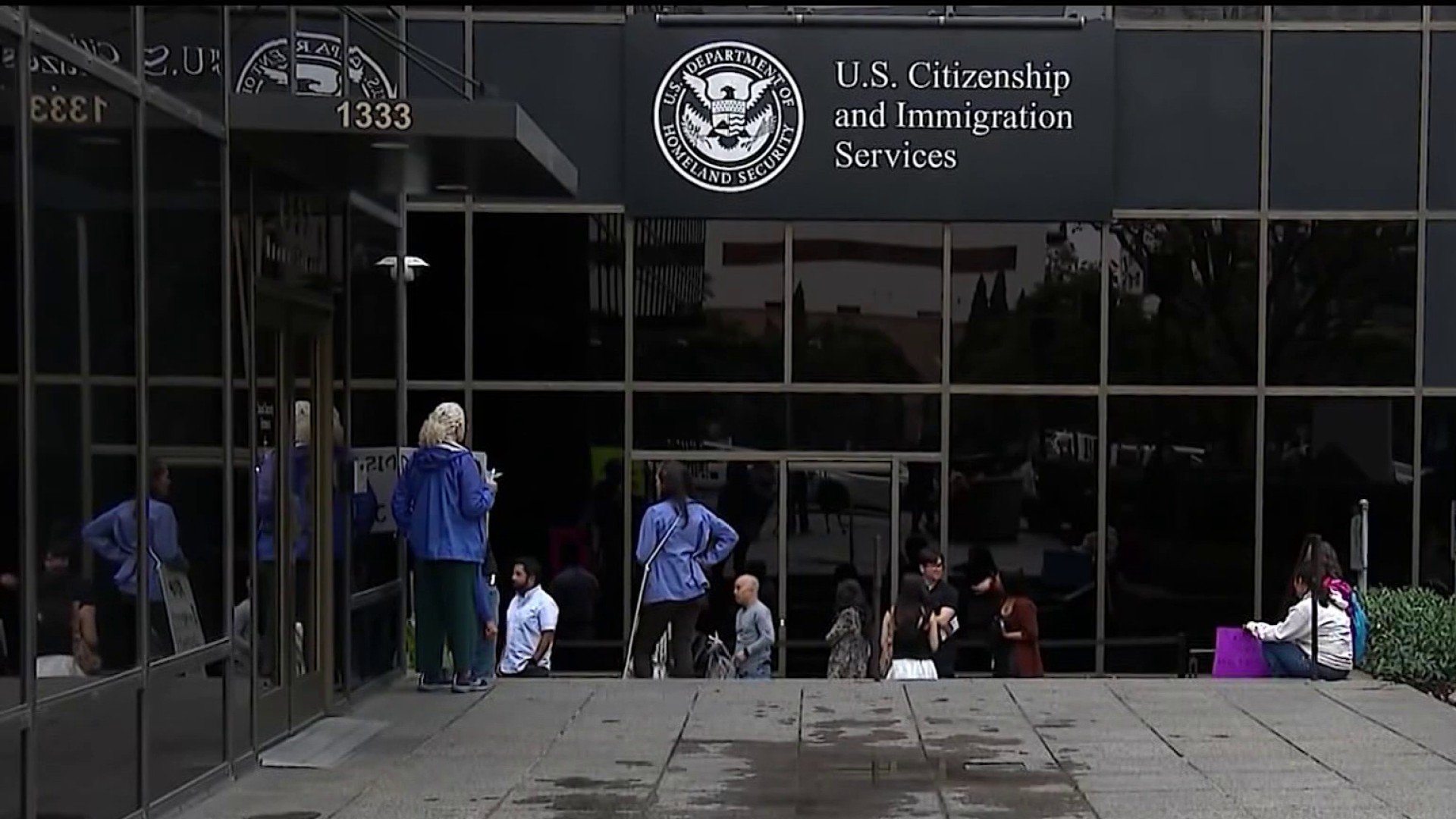 ‘It just sucks': San Diego therapist loses job after DACA expires while ...