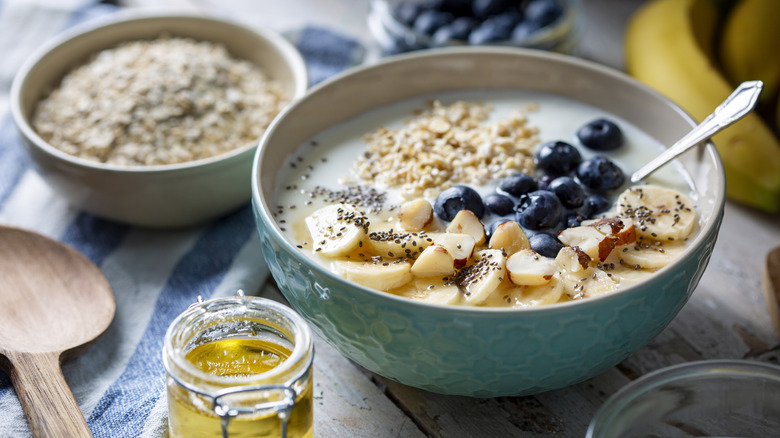 Oatmeal vs grits vs cream of wheat — which is the best breakfast for ...