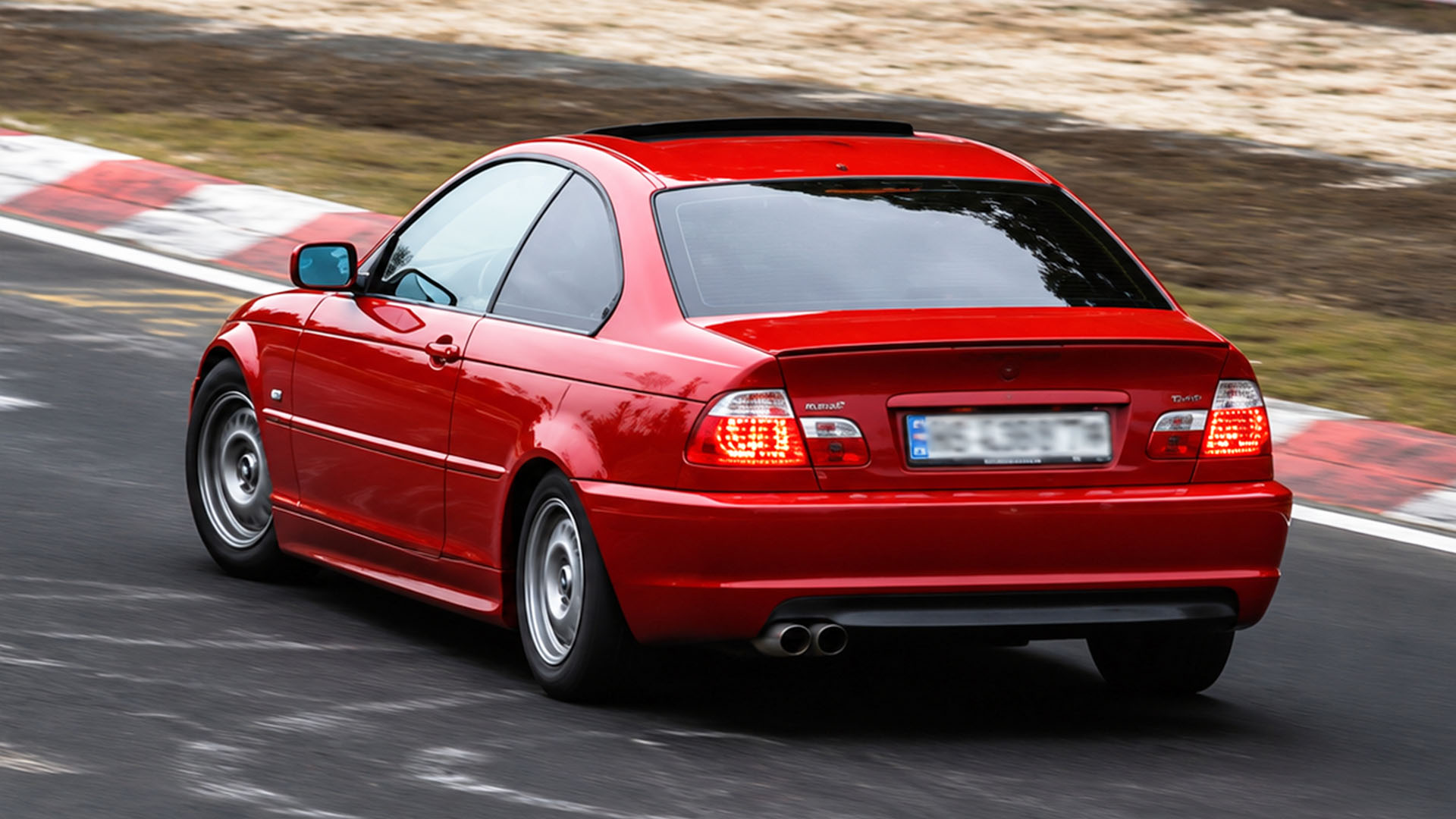 Nürburgring action with a true modern classic