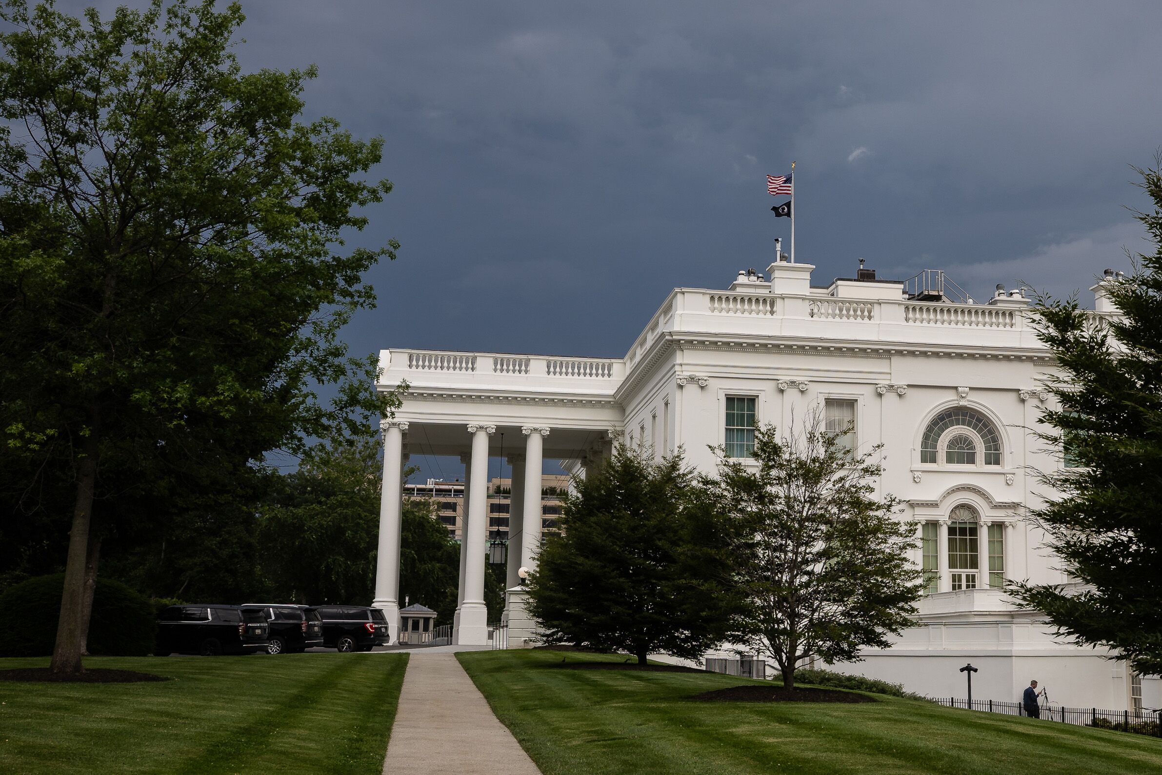 White House set to host weapons makers amid US stockpile worry