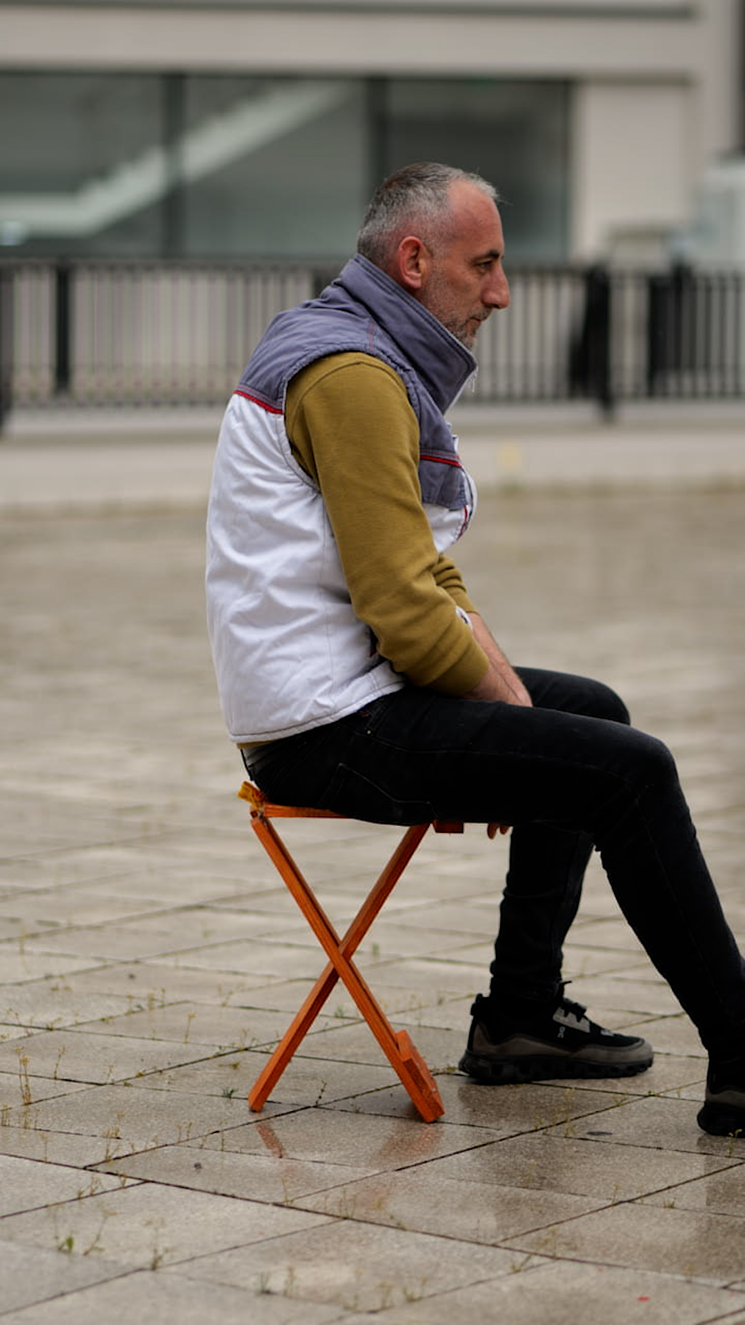 Build this handy folding chair ⚡